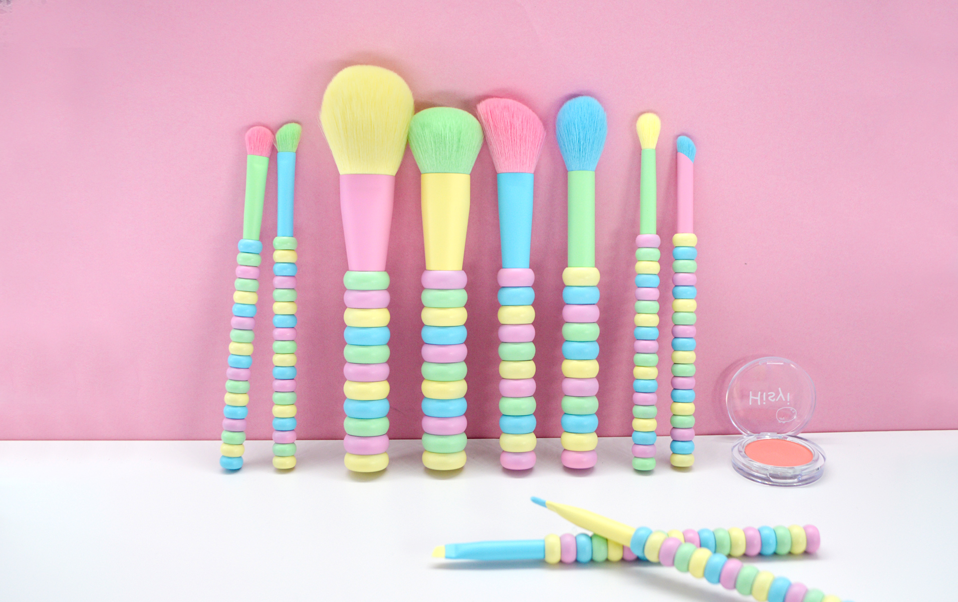 Do You Know the Origin and Evolution of Makeup Brushes? - Fay Brush